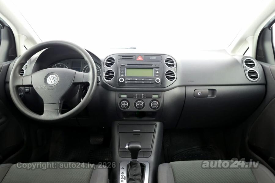 Pelēks Volkswagen Golf Plus 2005 Tallina, ar dzinēja tilpumu 1.60 L un nobraukumu 246 tūkst. km par 1499 €, foto 5 vietnē AUTOMOTO.COM.LV