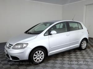 Pelēks Volkswagen Golf Plus 2005 Tallina, ar dzinēja tilpumu 1.60 L un nobraukumu 245 tūkst. km par 1499 €, foto 3 vietnē AUTOMOTO.COM.LV