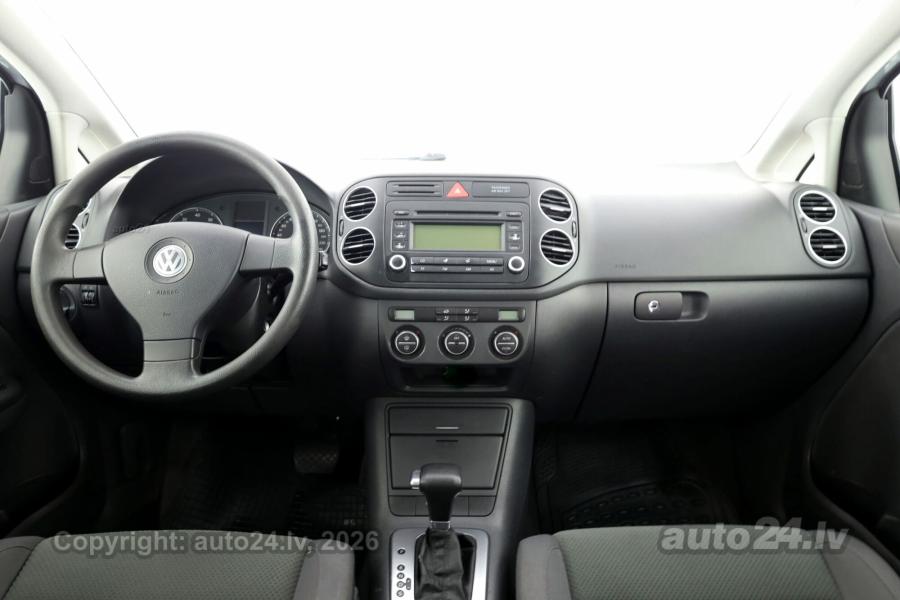 Pelēks Volkswagen Golf Plus 2005 Tallina, ar dzinēja tilpumu 1.60 L un nobraukumu 245 tūkst. km par 1499 €, foto 6 vietnē AUTOMOTO.COM.LV
