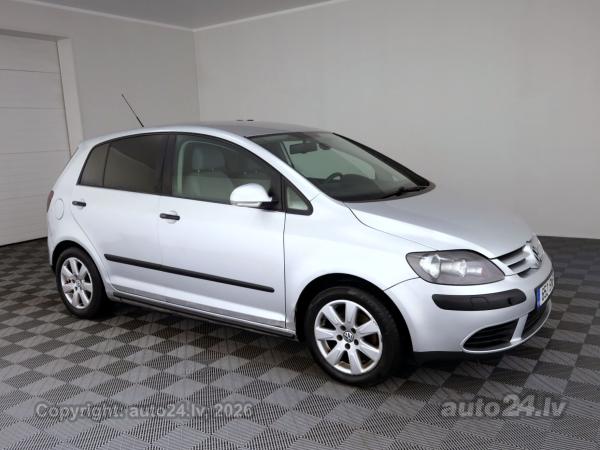 Pelēks Volkswagen Golf Plus 2006 Tallina, ar dzinēja tilpumu 2.00 L un nobraukumu 373 tūkst. km par 999 €, foto 1 vietnē AUTOMOTO.COM.LV