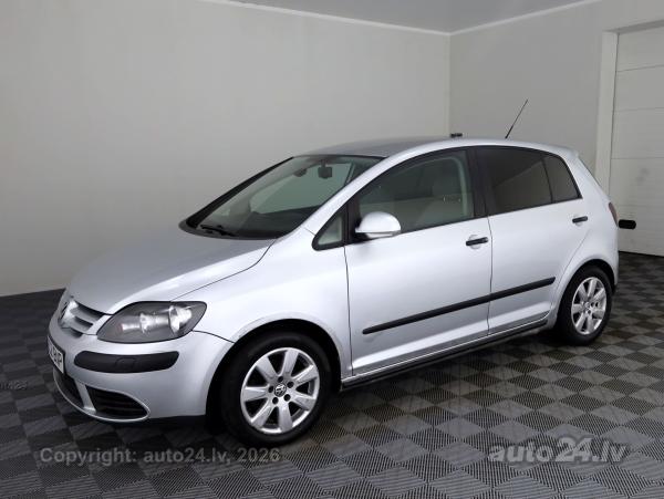 Pelēks Volkswagen Golf Plus 2006 Tallina, ar dzinēja tilpumu 2.00 L un nobraukumu 373 tūkst. km par 999 €, foto 2 vietnē AUTOMOTO.COM.LV