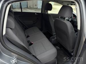 Grey Volkswagen Golf Plus 2007 in Ludza, with an engine capacity of 1.90 L and mileage of 158 thousand km for 4550 €, photo 6 on AUTOMOTO.COM.LV