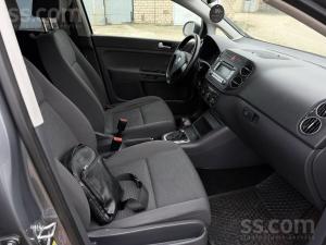 Grey Volkswagen Golf Plus 2007 in Ludza, with an engine capacity of 1.90 L and mileage of 158 thousand km for 4550 €, photo 7 on AUTOMOTO.COM.LV