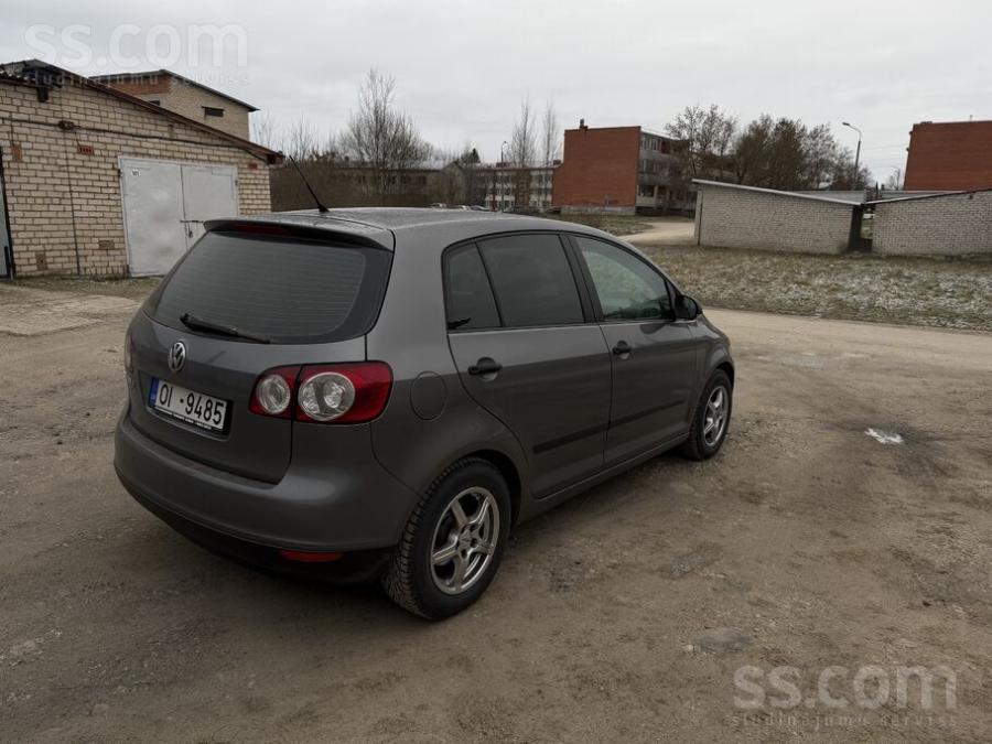 Grey Volkswagen Golf Plus 2007 in Ludza, with an engine capacity of 1.90 L and mileage of 158 thousand km for 4550 €, photo 9 on AUTOMOTO.COM.LV