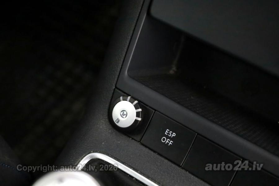 Pelēks Volkswagen Golf Plus 2007 Tallina, ar dzinēja tilpumu 1.60 L un nobraukumu 221 tūkst. km par 799 €, foto 9 vietnē AUTOMOTO.COM.LV