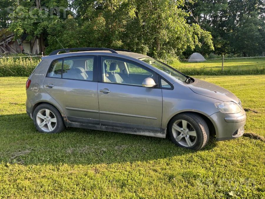 Pelēks Volkswagen Golf Plus 2007 Limbaži, ar dzinēja tilpumu 1.90 L un nobraukumu 458 tūkst. km par 850 €, foto 3 vietnē AUTOMOTO.COM.LV