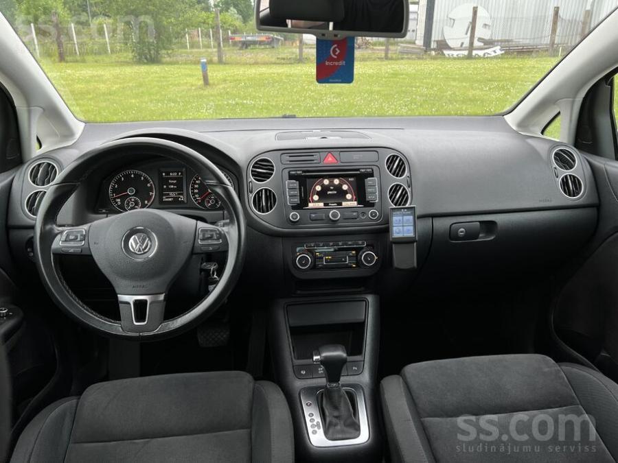 Pelēks Volkswagen Golf Plus 2010 Cēsis, ar dzinēja tilpumu 1.40 L un nobraukumu 230 tūkst. km par 5800 €, foto 11 vietnē AUTOMOTO.COM.LV