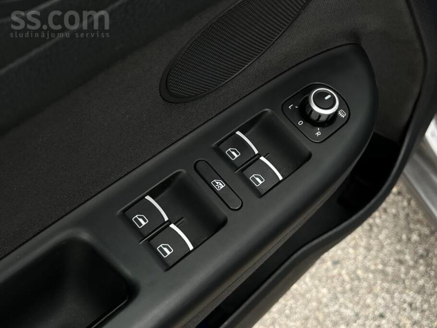 Pelēks Volkswagen Golf Plus 2010 Cēsis, ar dzinēja tilpumu 1.40 L un nobraukumu 230 tūkst. km par 5800 €, foto 16 vietnē AUTOMOTO.COM.LV