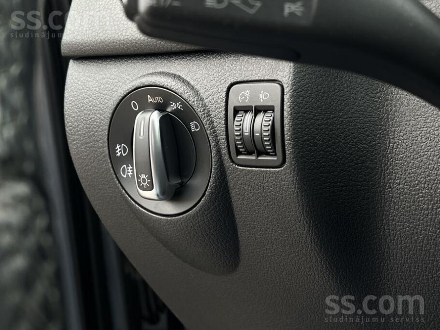 Pelēks Volkswagen Golf Plus 2010 Cēsis, ar dzinēja tilpumu 1.40 L un nobraukumu 230 tūkst. km par 5800 €, foto 17 vietnē AUTOMOTO.COM.LV