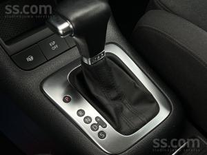 Pelēks Volkswagen Golf Plus 2010 Cēsis, ar dzinēja tilpumu 1.40 L un nobraukumu 230 tūkst. km par 5800 €, foto 20 vietnē AUTOMOTO.COM.LV