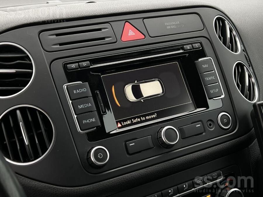 Pelēks Volkswagen Golf Plus 2010 Cēsis, ar dzinēja tilpumu 1.40 L un nobraukumu 230 tūkst. km par 5800 €, foto 26 vietnē AUTOMOTO.COM.LV