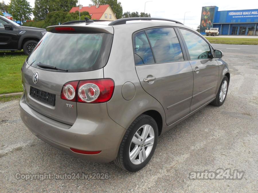 Pelēks Volkswagen Golf Plus 2013 Viljandi, ar dzinēja tilpumu 1.60 L un nobraukumu 244 tūkst. km par 6590 €, foto 3 vietnē AUTOMOTO.COM.LV