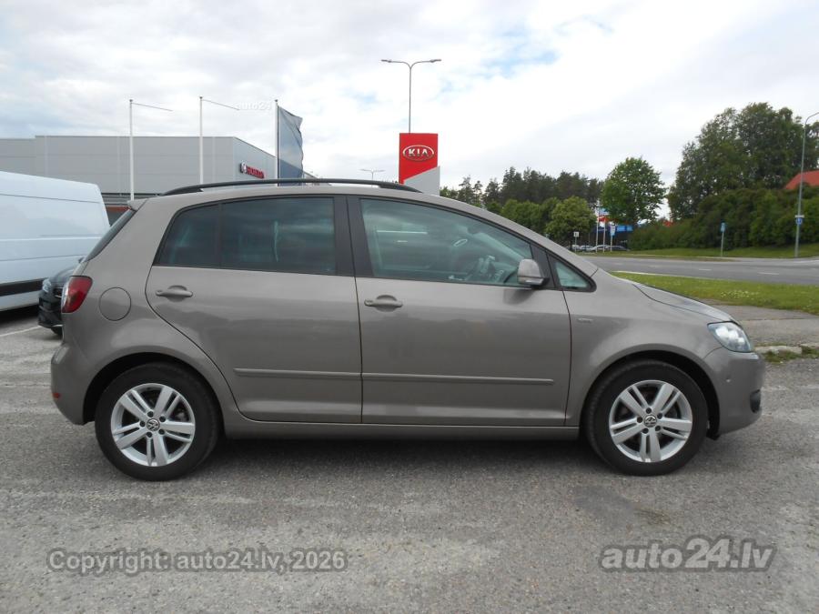 Pelēks Volkswagen Golf Plus 2013 Viljandi, ar dzinēja tilpumu 1.60 L un nobraukumu 244 tūkst. km par 6590 €, foto 19 vietnē AUTOMOTO.COM.LV