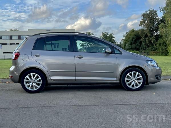 Volkswagen Golf Plus 2013 Cēsis vietnē Pelēks Volkswagen Golf Plus 2013 Cēsis, ar dzinēja tilpumu 2.00 L un nobraukumu 266 tūkst. km par 6500 €, foto 7 vietnē AUTOMOTO.COM.LV