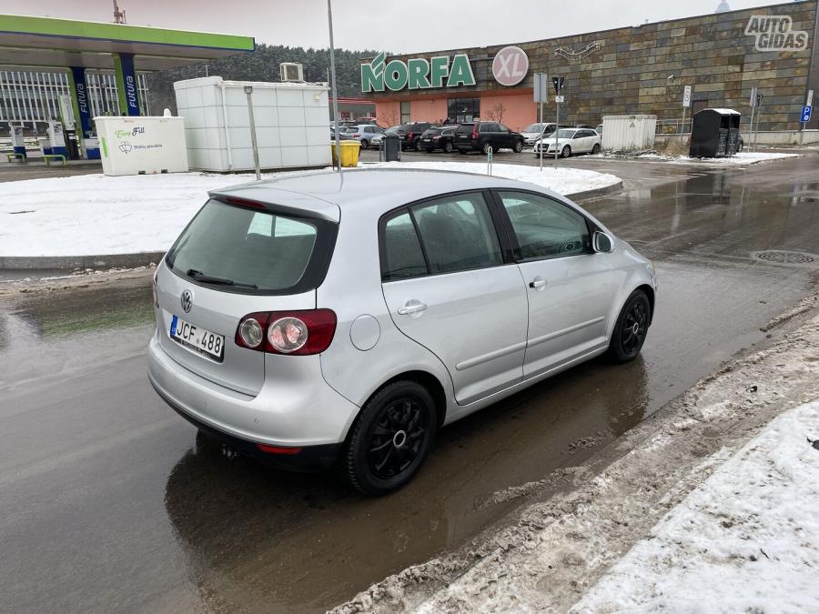 Volkswagen Golf Plus 2005 Viļņa, ar dzinēja tilpumu 1.90 L un nobraukumu 300 tūkst. km par 790 €, foto 2 vietnē AUTOMOTO.COM.LV