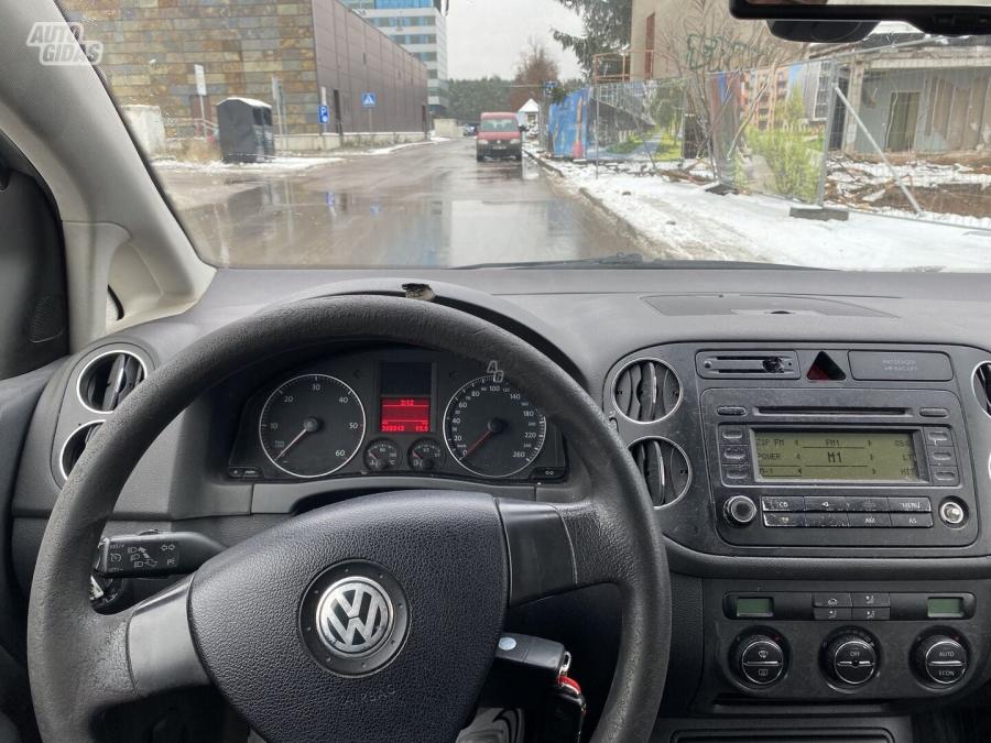 Volkswagen Golf Plus 2005 Viļņa, ar dzinēja tilpumu 1.90 L un nobraukumu 300 tūkst. km par 790 €, foto 5 vietnē AUTOMOTO.COM.LV