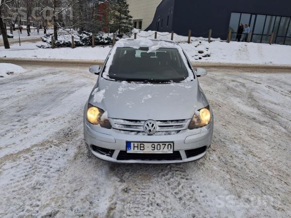 Volkswagen Golf Plus 2005 Cēsis, ar dzinēja tilpumu 1.60 L un nobraukumu 195 tūkst. km par 950 €, foto 2 vietnē AUTOMOTO.COM.LV
