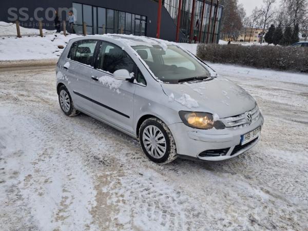 Volkswagen Golf Plus 2005 Cēsis, ar dzinēja tilpumu 1.60 L un nobraukumu 195 tūkst. km par 950 €, foto 3 vietnē AUTOMOTO.COM.LV