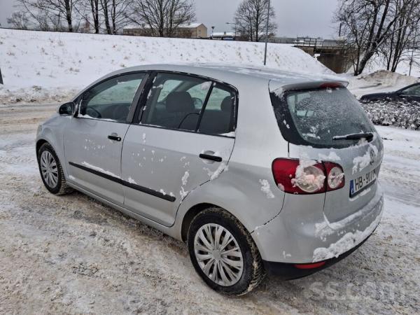 Volkswagen Golf Plus 2005 Cēsis, ar dzinēja tilpumu 1.60 L un nobraukumu 195 tūkst. km par 950 €, foto 7 vietnē AUTOMOTO.COM.LV
