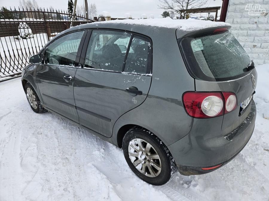 Volkswagen Golf Plus 2005 Klaipėda, ar dzinēja tilpumu 1.90 L un nobraukumu 355 tūkst. km par 1250 €, foto 3 vietnē AUTOMOTO.COM.LV