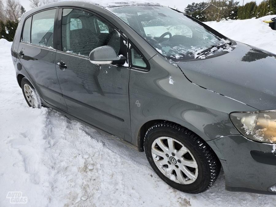 Volkswagen Golf Plus 2005 Klaipėda, ar dzinēja tilpumu 1.90 L un nobraukumu 355 tūkst. km par 1250 €, foto 7 vietnē AUTOMOTO.COM.LV