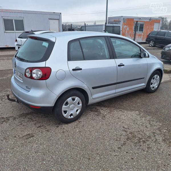 Volkswagen Golf Plus 2005 Marijampole, ar dzinēja tilpumu 1.60 L un nobraukumu 132 tūkst. km par 2350 €, foto 3 vietnē AUTOMOTO.COM.LV