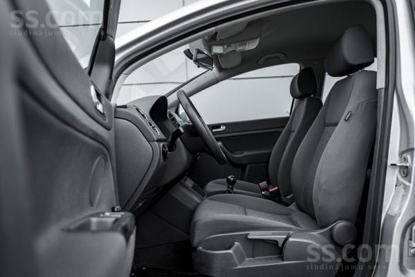 Volkswagen Golf Plus 2005 Rīga, ar dzinēja tilpumu 1.40 L un nobraukumu 0 tūkst. km par 995 €, foto 8 vietnē AUTOMOTO.COM.LV