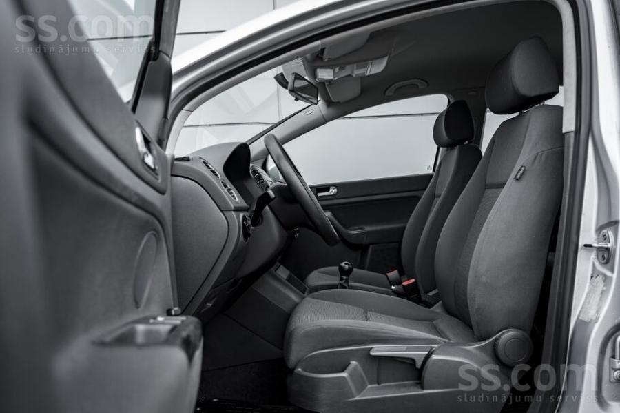 Volkswagen Golf Plus 2005 Rīga, ar dzinēja tilpumu 1.40 L un nobraukumu 0 tūkst. km par 995 €, foto 9 vietnē AUTOMOTO.COM.LV