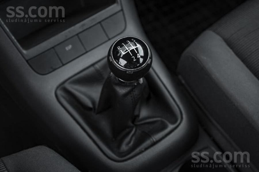 Volkswagen Golf Plus 2005 Rīga, ar dzinēja tilpumu 1.40 L un nobraukumu 0 tūkst. km par 995 €, foto 19 vietnē AUTOMOTO.COM.LV