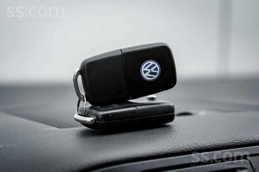Volkswagen Golf Plus 2005 Rīga, ar dzinēja tilpumu 1.40 L un nobraukumu 0 tūkst. km par 995 €, foto 24 vietnē AUTOMOTO.COM.LV