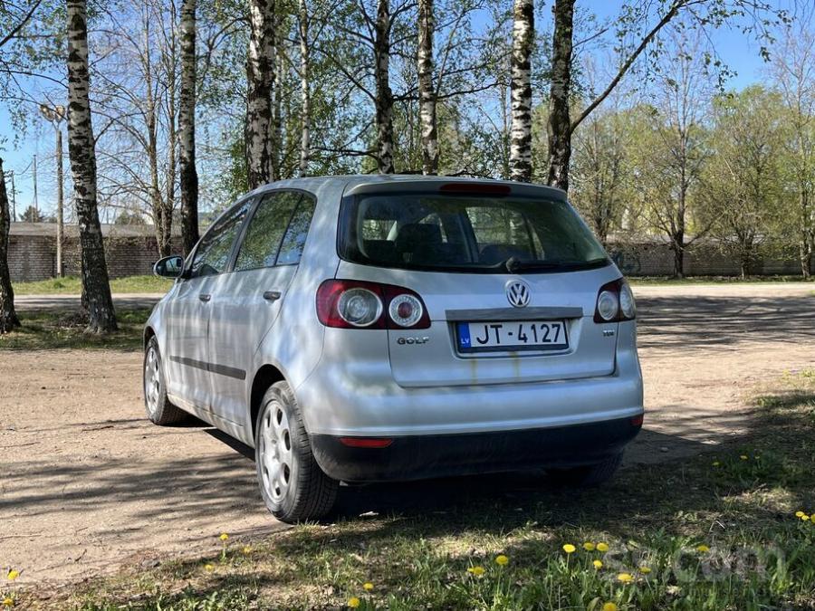 Volkswagen Golf Plus 2005 in Riga, with an engine capacity of 1.90 L and mileage of 0 thousand km for 690 €, photo 5 on AUTOMOTO.COM.LV