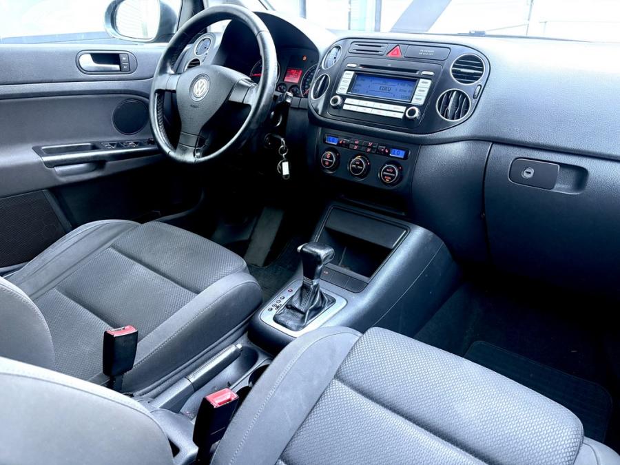 Volkswagen Golf Plus 2005 in Tallinn, with an engine capacity of 2.00 L and mileage of 302 thousand km for 2199 €, photo 24 on AUTOMOTO.COM.LV