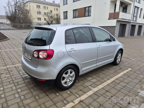 Volkswagen Golf Plus 2006 Rēzekne, ar dzinēja tilpumu 1.90 L un nobraukumu 345 tūkst. km par 2250 €, foto 4 vietnē AUTOMOTO.COM.LV