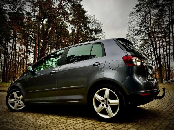 Volkswagen Golf Plus 2006 Alīta, ar dzinēja tilpumu 2.00 L un nobraukumu 310 tūkst. km par 3399 €, foto 5 vietnē AUTOMOTO.COM.LV