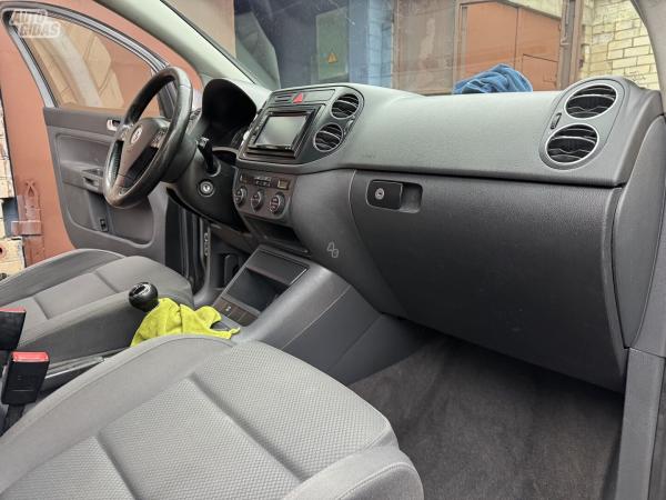 Volkswagen Golf Plus 2006 Alīta, ar dzinēja tilpumu 2.00 L un nobraukumu 310 tūkst. km par 3399 €, foto 6 vietnē AUTOMOTO.COM.LV