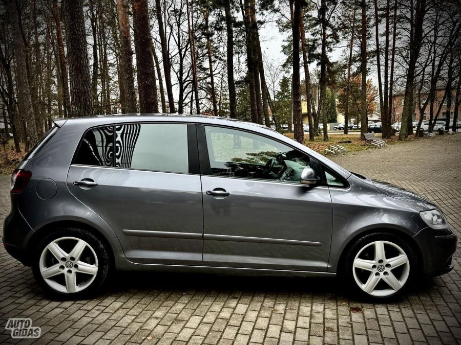 Volkswagen Golf Plus 2006 in Alytus, with an engine capacity of 2.00 L and mileage of 310 thousand km for 2699 €, photo 8 on AUTOMOTO.COM.LV