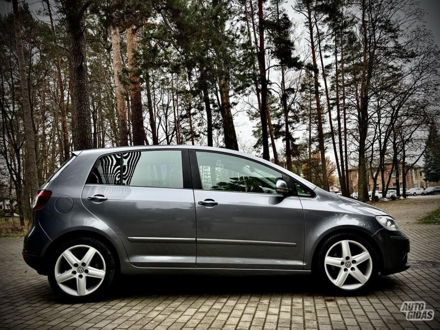 Volkswagen Golf Plus 2006 in Alytus, with an engine capacity of 2.00 L and mileage of 310 thousand km for 2699 €, photo 12 on AUTOMOTO.COM.LV