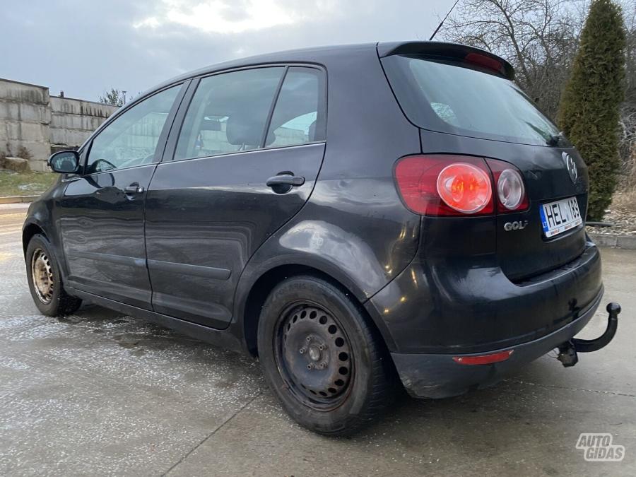 Volkswagen Golf Plus 2006 in Kaunas, with an engine capacity of 1.90 L and mileage of 368 thousand km for 1250 €, photo 8 on AUTOMOTO.COM.LV