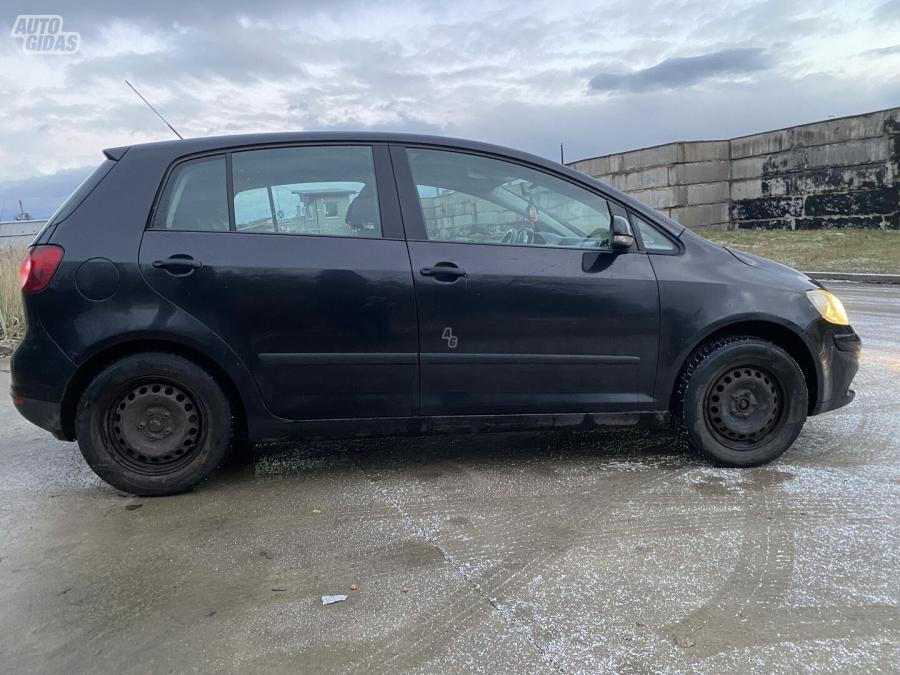 Volkswagen Golf Plus 2006 in Kaunas, with an engine capacity of 1.90 L and mileage of 368 thousand km for 1250 €, photo 14 on AUTOMOTO.COM.LV