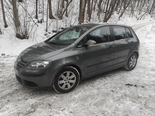 Volkswagen Golf Plus 2006 in Kaunas, with an engine capacity of 2.00 L and mileage of 275 thousand km for 2700 €, photo 5 on AUTOMOTO.COM.LV