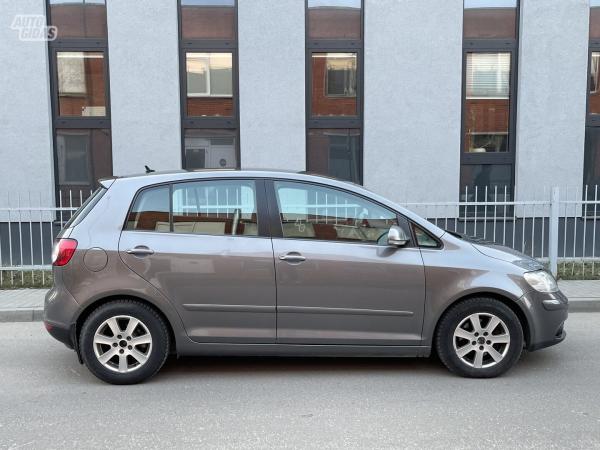 Volkswagen Golf Plus 2006 in Vilnius, with an engine capacity of 2.00 L and mileage of 287 thousand km for 3000 €, photo 6 on AUTOMOTO.COM.LV