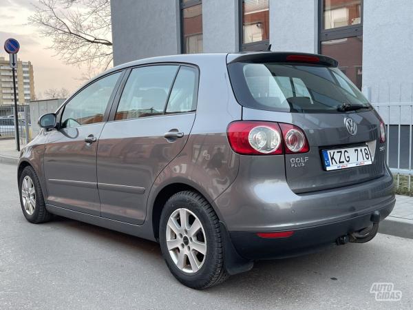 Volkswagen Golf Plus 2006 in Vilnius, with an engine capacity of 2.00 L and mileage of 287 thousand km for 3000 €, photo 8 on AUTOMOTO.COM.LV