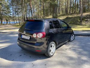 Volkswagen Golf Plus 2006 in Ignalina, with an engine capacity of 2.00 L and mileage of 284 thousand km for 2000 €, photo 5 on AUTOMOTO.COM.LV