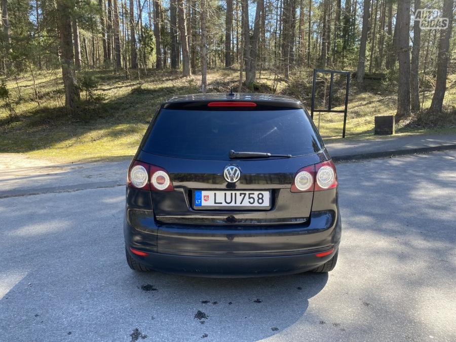 Volkswagen Golf Plus 2006 in Ignalina, with an engine capacity of 2.00 L and mileage of 284 thousand km for 2000 €, photo 6 on AUTOMOTO.COM.LV