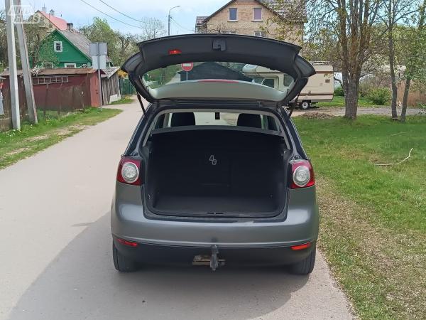 Volkswagen Golf Plus 2006 Šauļi, ar dzinēja tilpumu 1.90 L un nobraukumu 300 tūkst. km par 1600 €, foto 5 vietnē AUTOMOTO.COM.LV