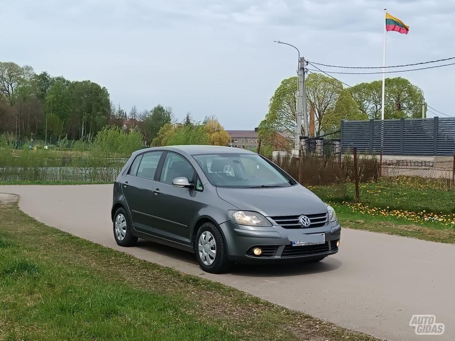 Volkswagen Golf Plus 2006 Šauļi, ar dzinēja tilpumu 1.90 L un nobraukumu 300 tūkst. km par 1600 €, foto 8 vietnē AUTOMOTO.COM.LV