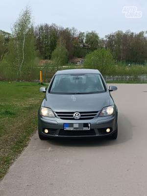 Volkswagen Golf Plus 2006 Šauļi, ar dzinēja tilpumu 1.90 L un nobraukumu 300 tūkst. km par 1600 €, foto 9 vietnē AUTOMOTO.COM.LV