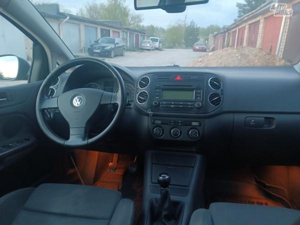 Volkswagen Golf Plus 2006 Šauļi, ar dzinēja tilpumu 1.90 L un nobraukumu 300 tūkst. km par 1600 €, foto 9 vietnē AUTOMOTO.COM.LV