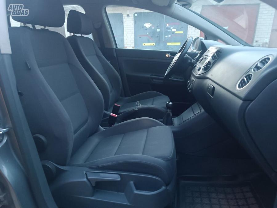 Volkswagen Golf Plus 2006 Šauļi, ar dzinēja tilpumu 1.90 L un nobraukumu 300 tūkst. km par 1600 €, foto 13 vietnē AUTOMOTO.COM.LV