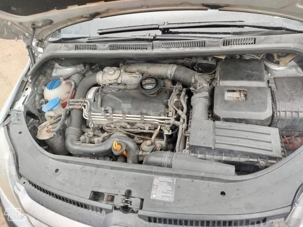Volkswagen Golf Plus 2006 Pakruojis, ar dzinēja tilpumu 1.90 L un nobraukumu 291 tūkst. km par 999 €, foto 4 vietnē AUTOMOTO.COM.LV